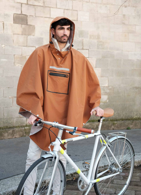 Waterproof cycling poncho - The People's Poncho | JE SUIS À VÉLO